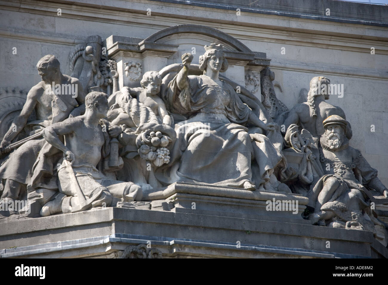 Law Courts Cardiff Wales Stock Photo - Alamy