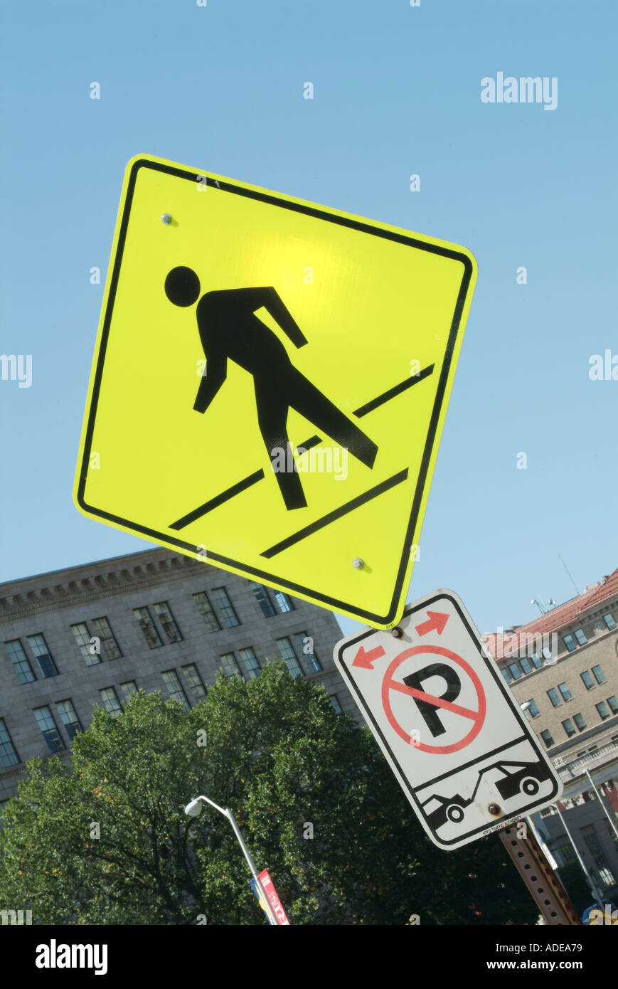 Pedestrian Walk Don Walk Sign High Resolution Stock Photography and ...