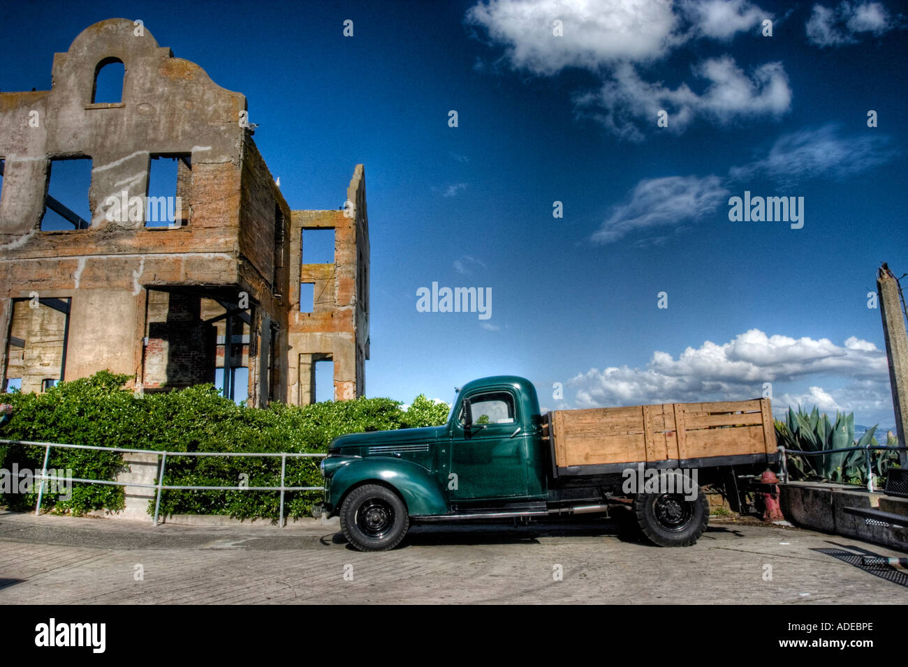 Alcatraz warden's house hi-res stock photography and images - Alamy