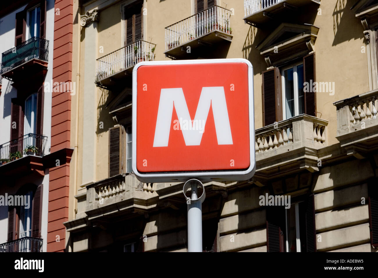 Naples metro sign hi-res stock photography and images - Alamy