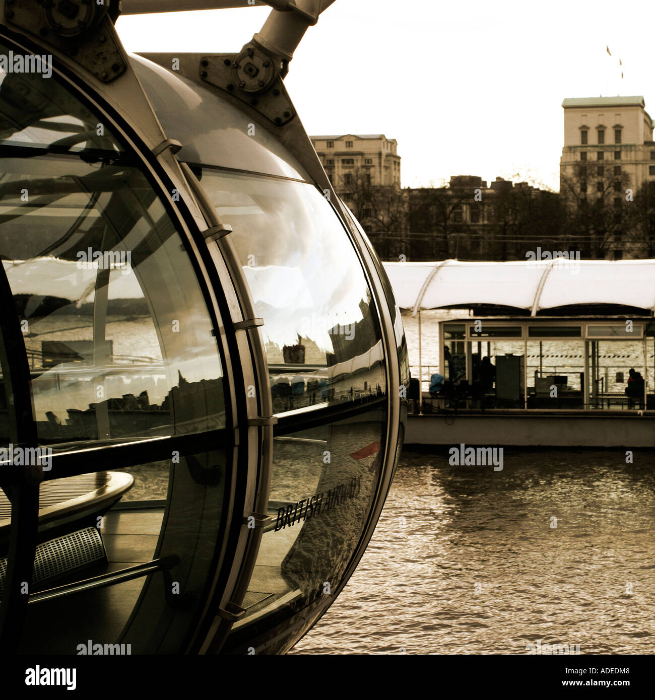 Capsule of the London Eye Stock Photo - Alamy