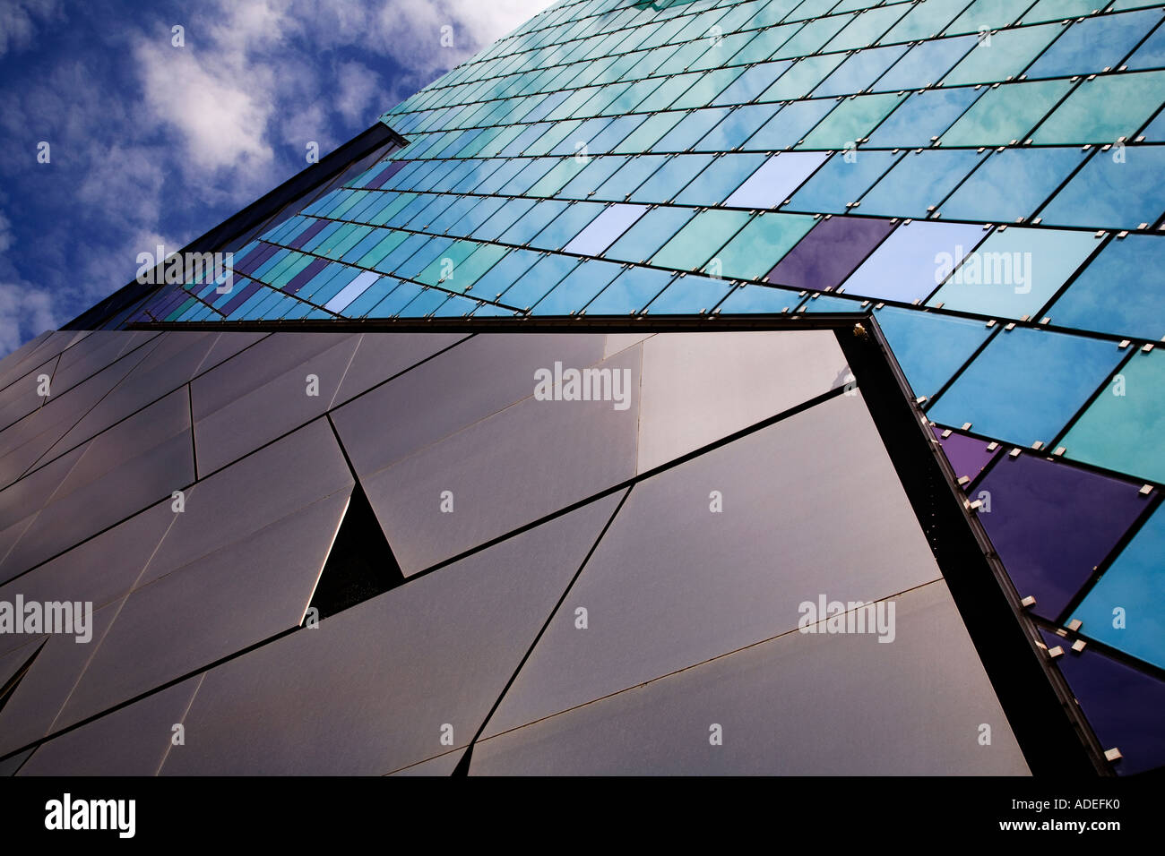 Sea life centre hull hi-res stock photography and images - Alamy