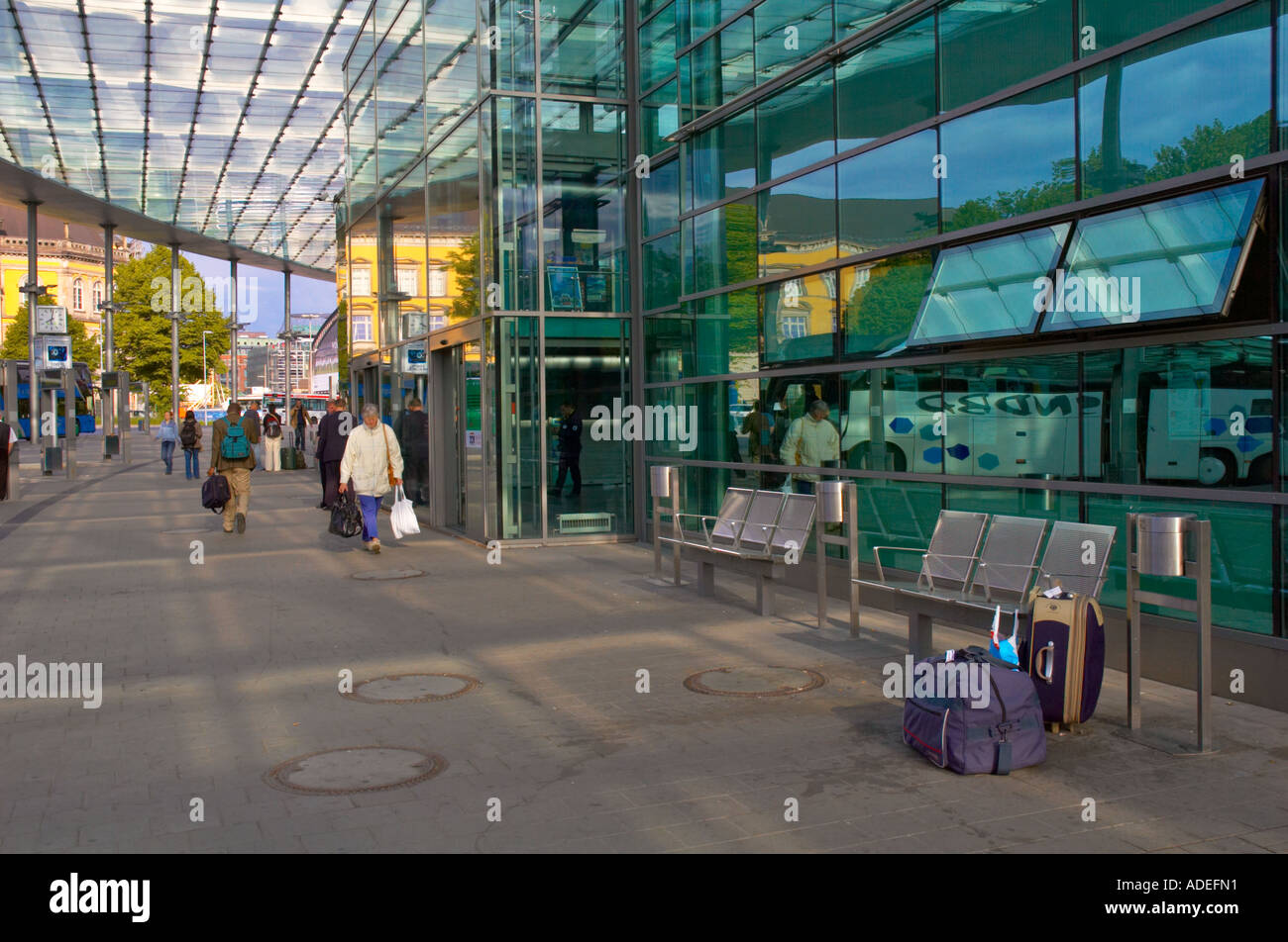 Public bus station hamburg hi-res stock photography and images - Alamy