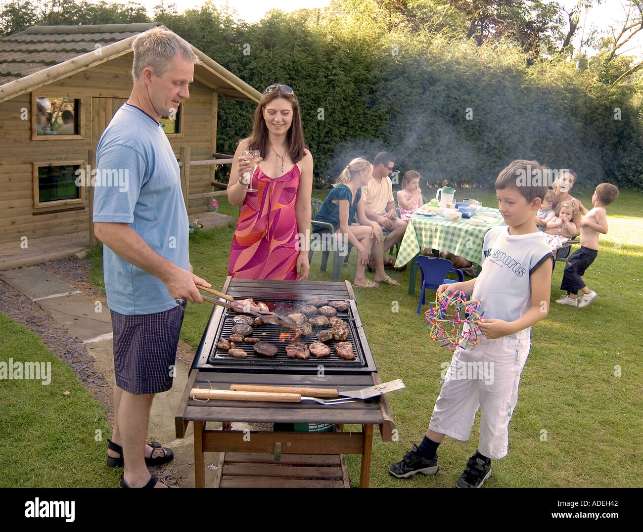 Uk family bbq hi-res stock photography and images - Alamy