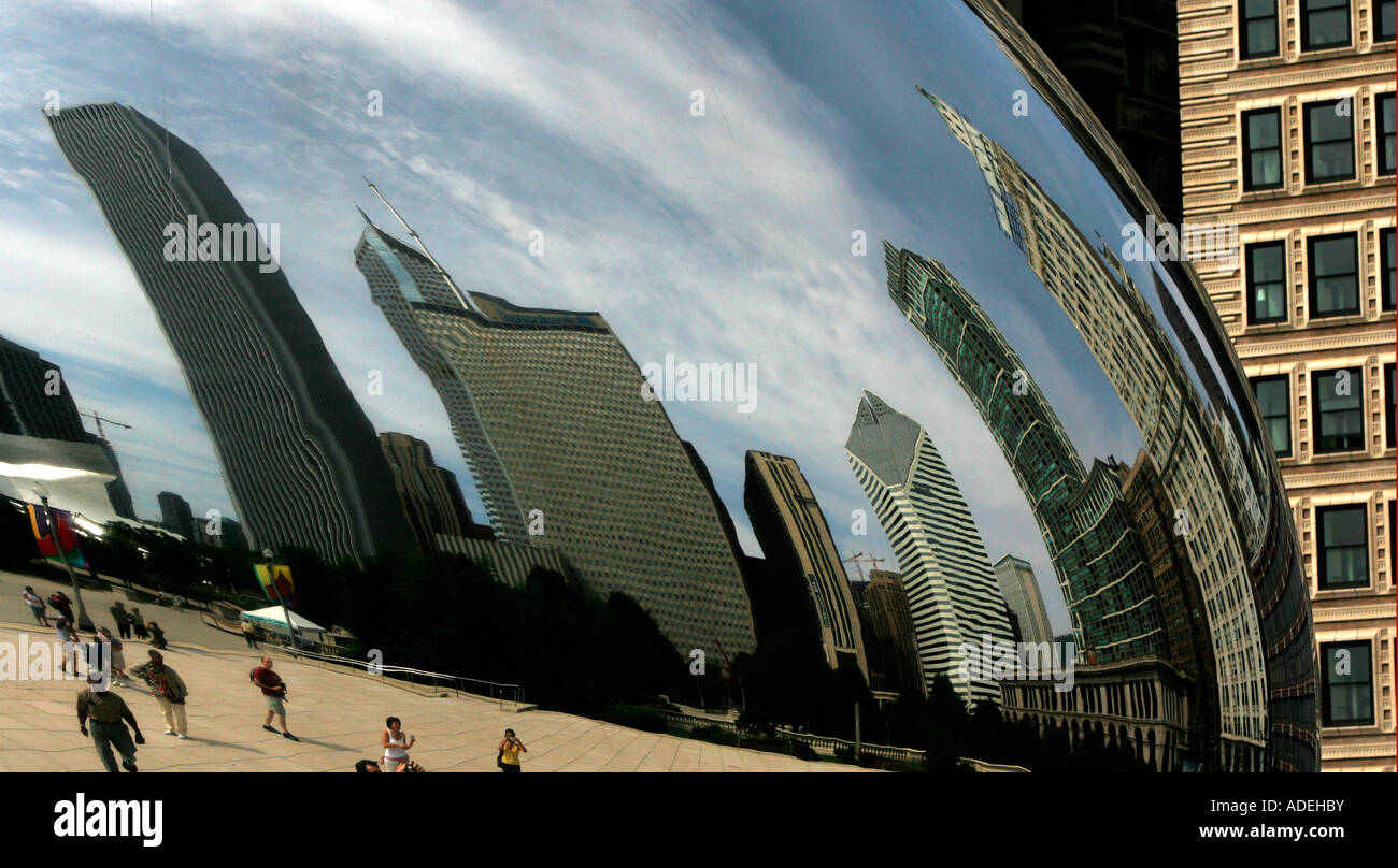 Chicago The Loop Kapoor Sculpture Stock Photo - Alamy