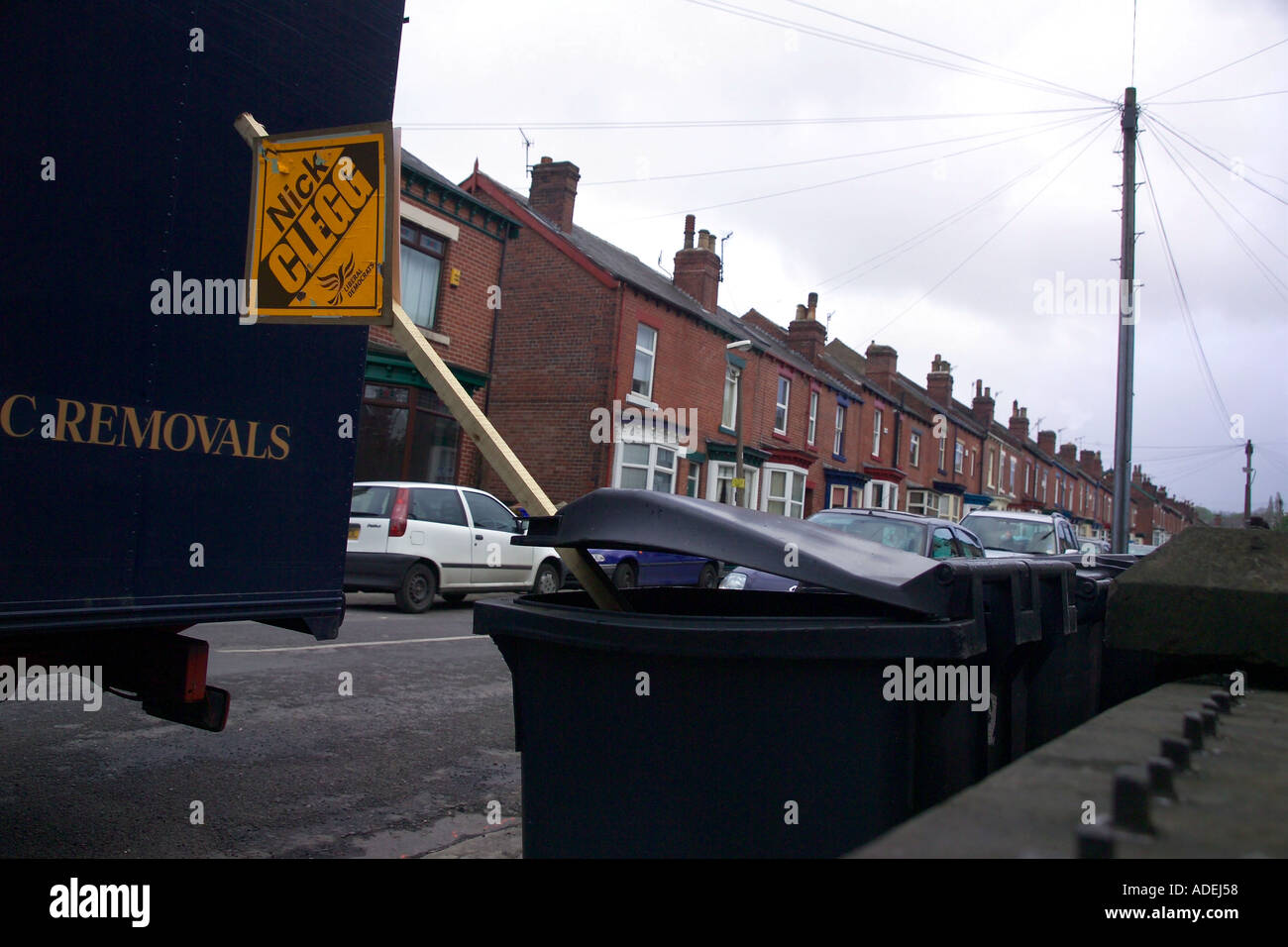 Vote labour bin hi-res stock photography and images - Alamy