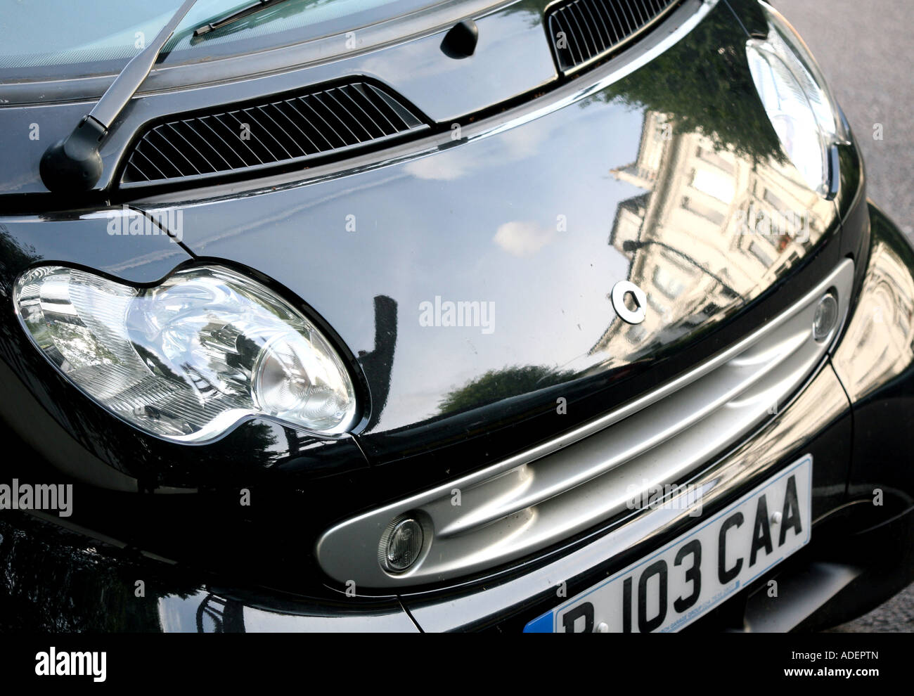 Smart car badge hi-res stock photography and images - Alamy