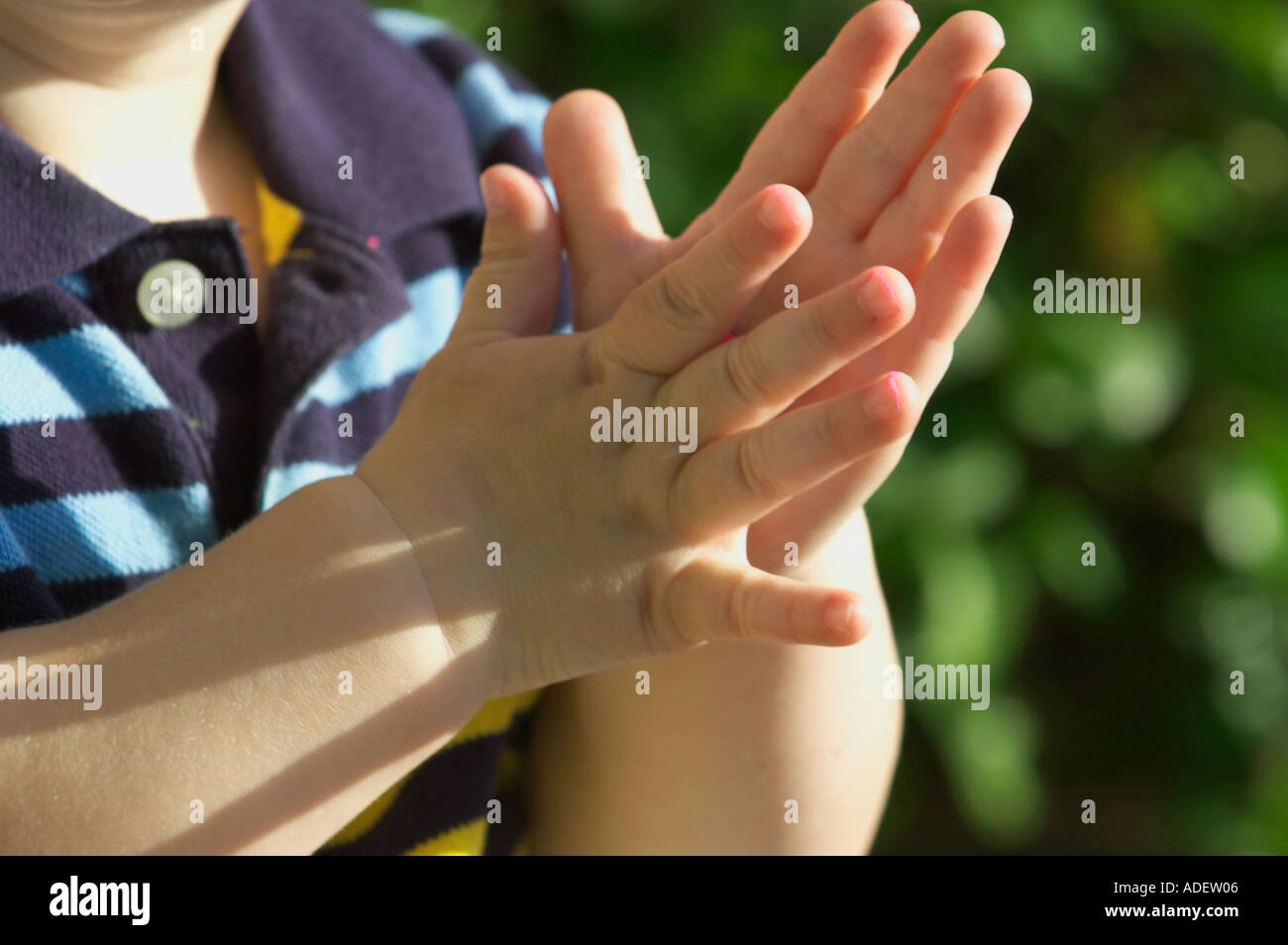 toddler clapping hands Stock Photo - Alamy