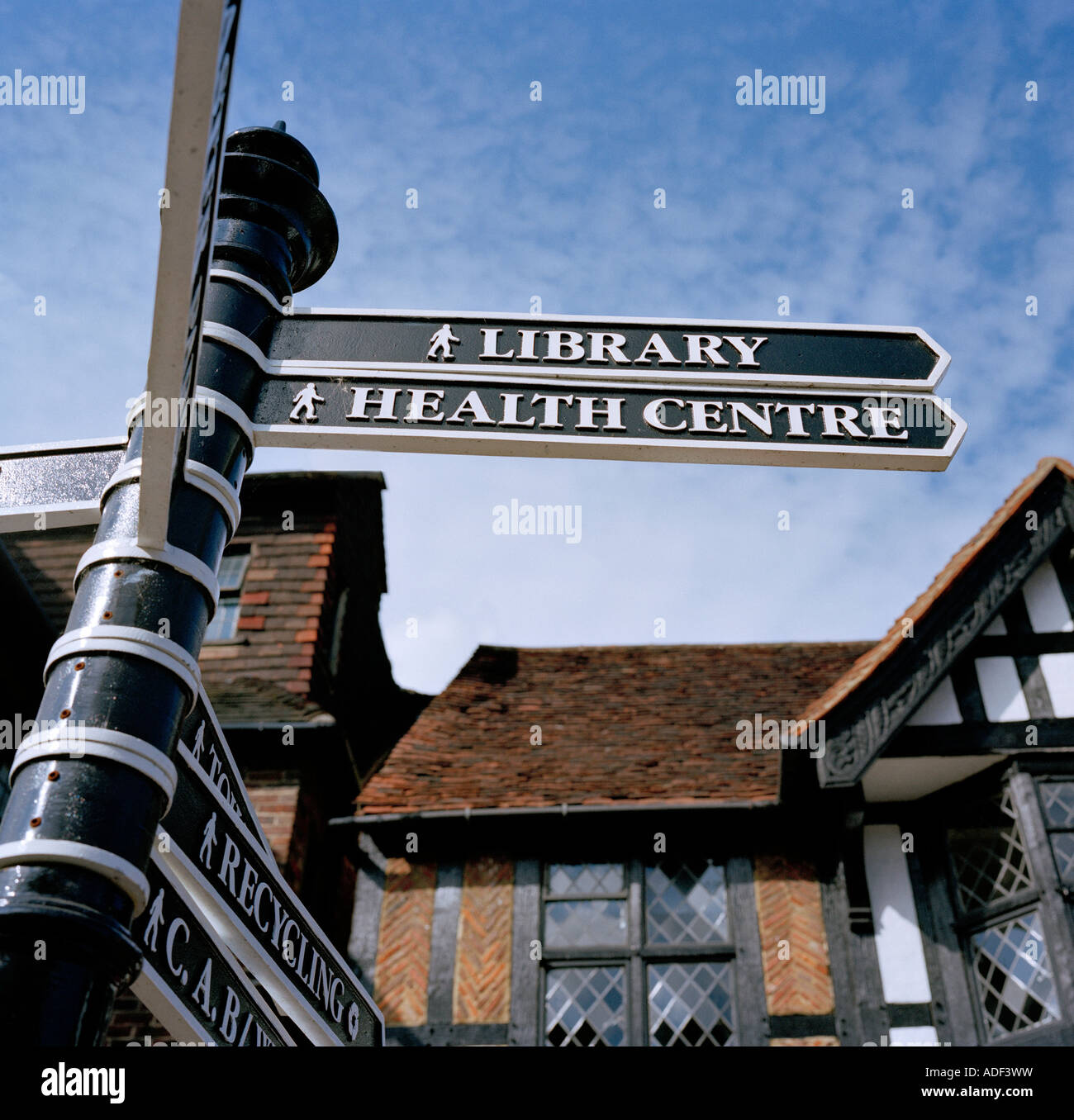 Oxted town centre surrey england hi-res stock photography and images ...