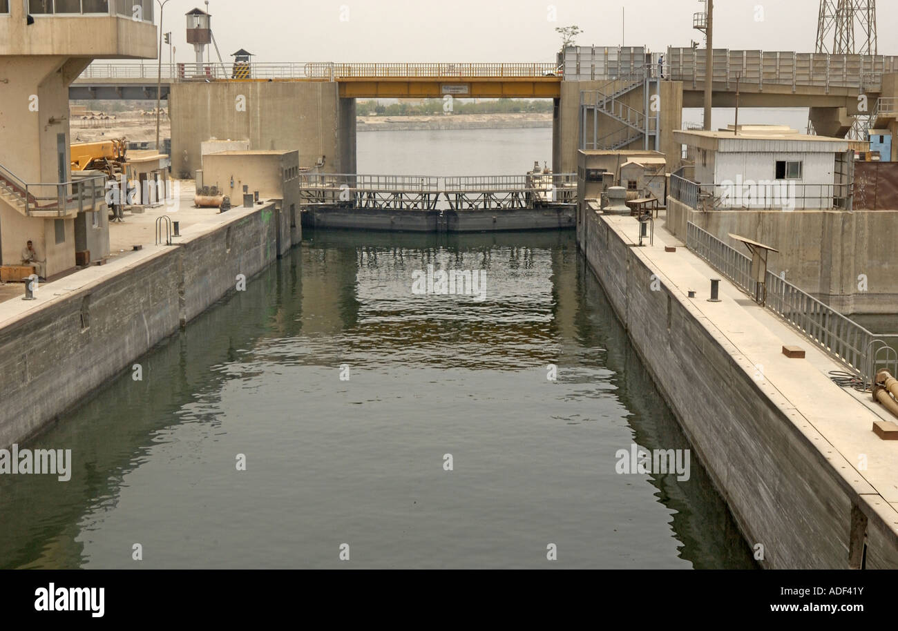 Esna Lock, River Nile, Egypt Stock Photo - Alamy