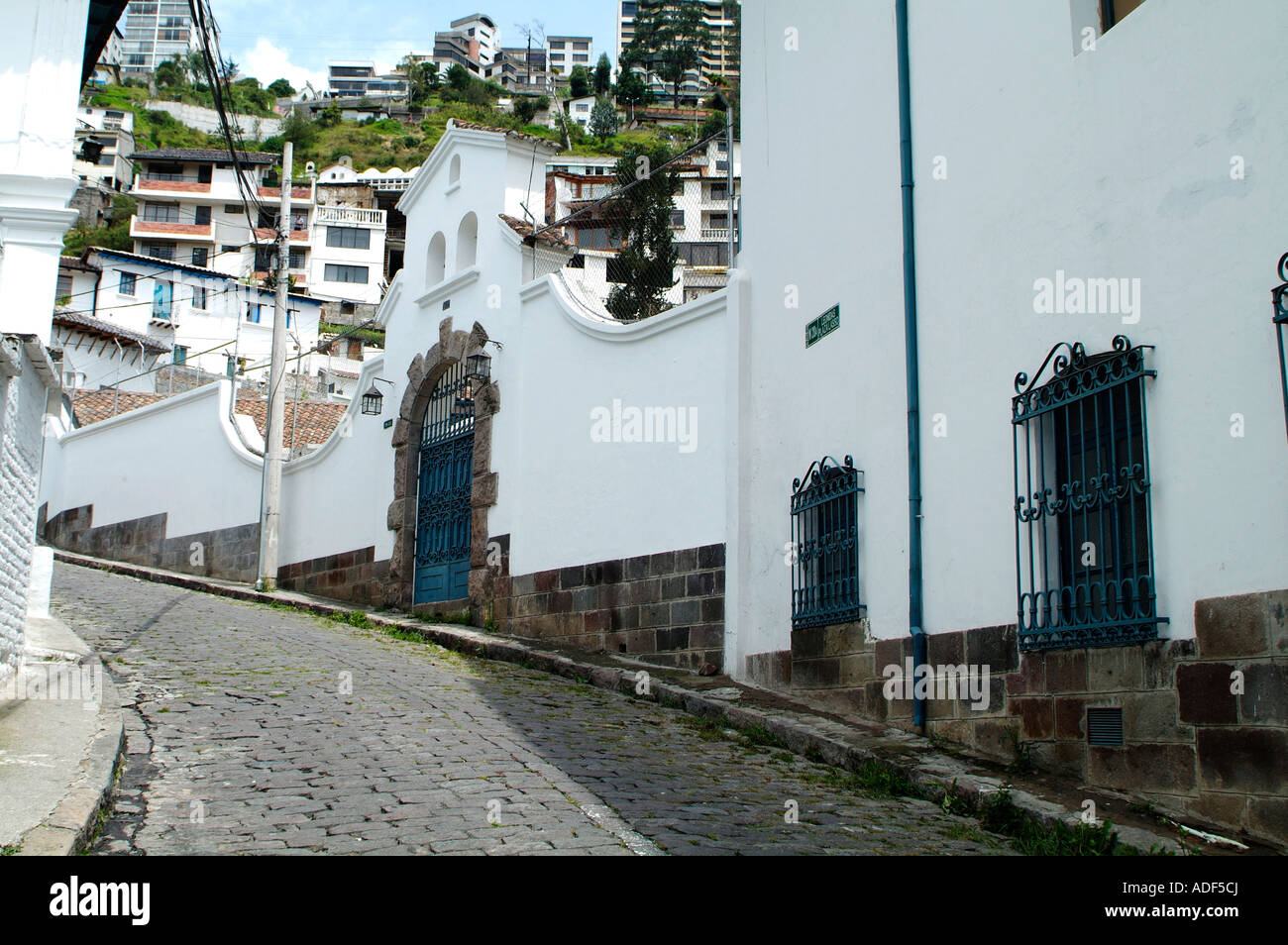 Residential suburb of Guapulo in Quito, Ecuador Stock Photo - Alamy
