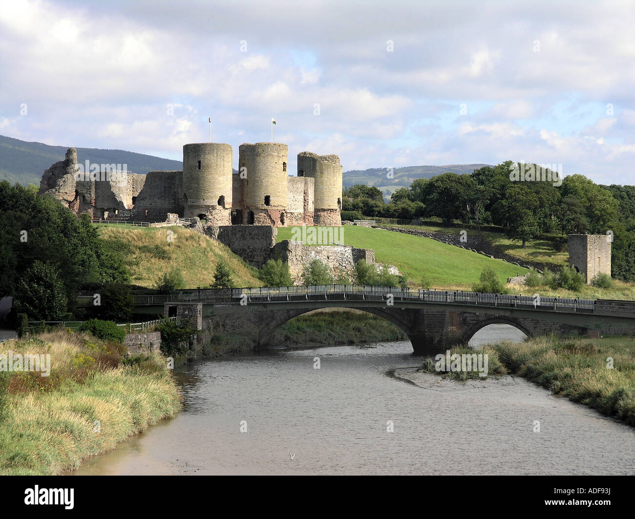 Rhuddlan castle bridge hi-res stock photography and images - Alamy