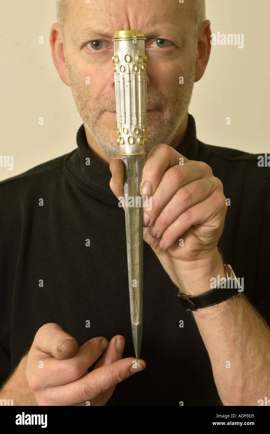 English silversmith hi-res stock photography and images - Alamy