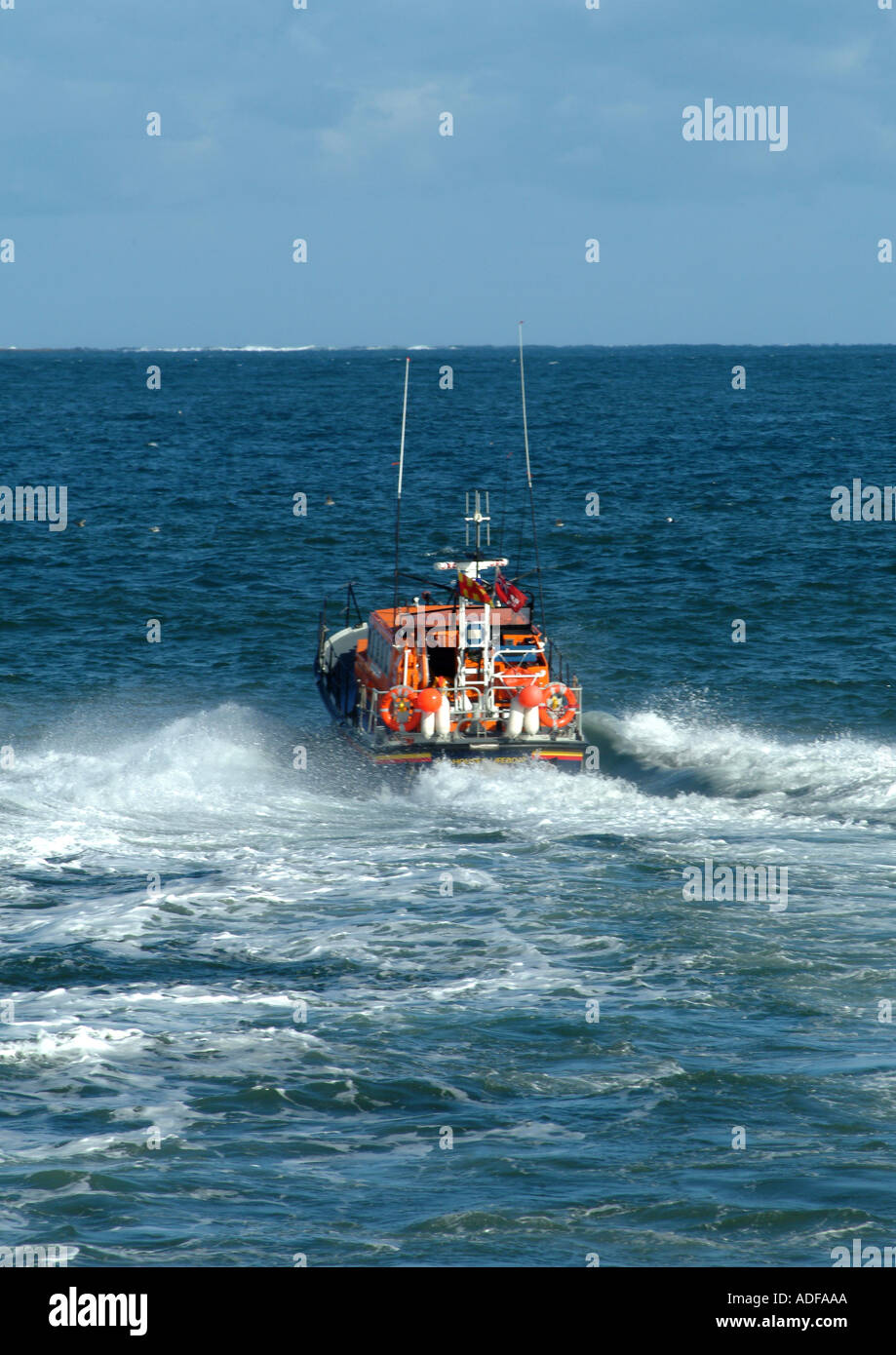Seahouses Lifeboat Grace Darling Leaving Harbour on Exercise ...
