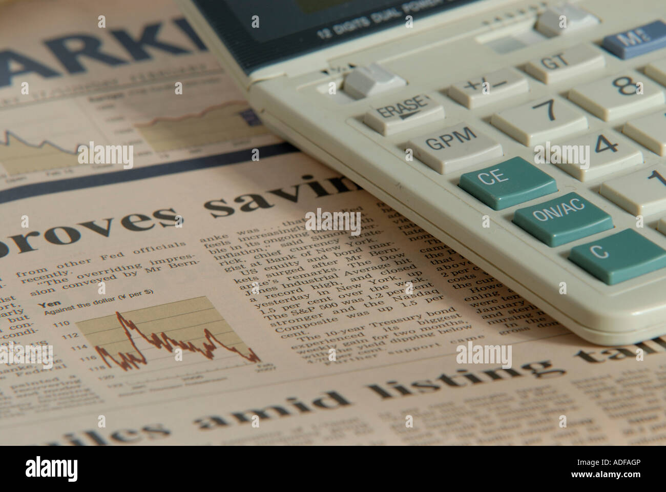 Ft newspaper reading hi-res stock photography and images - Alamy