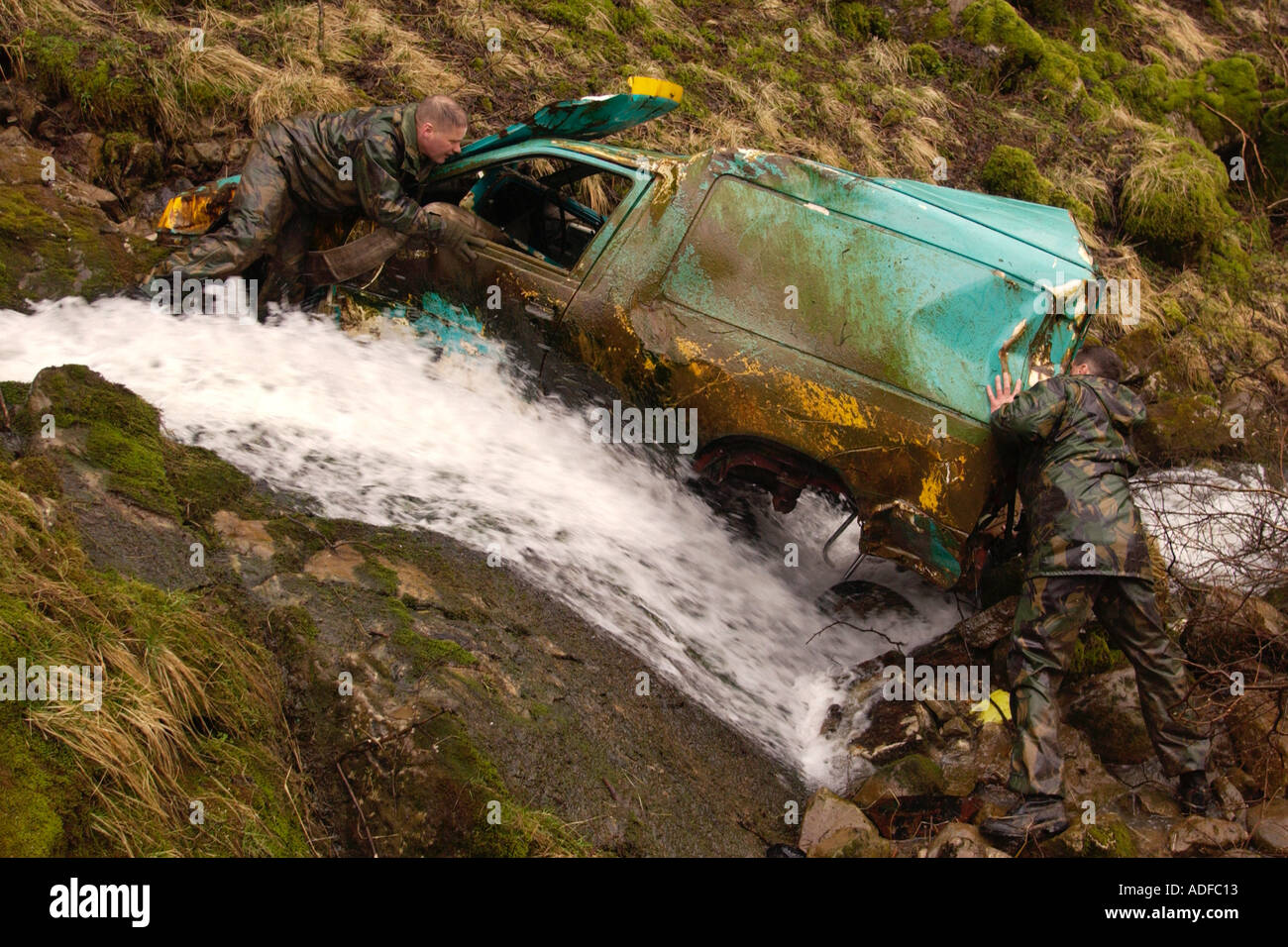 Environmental cleanup of vehicles dumped at Ystrad Quarry in the Brecon ...