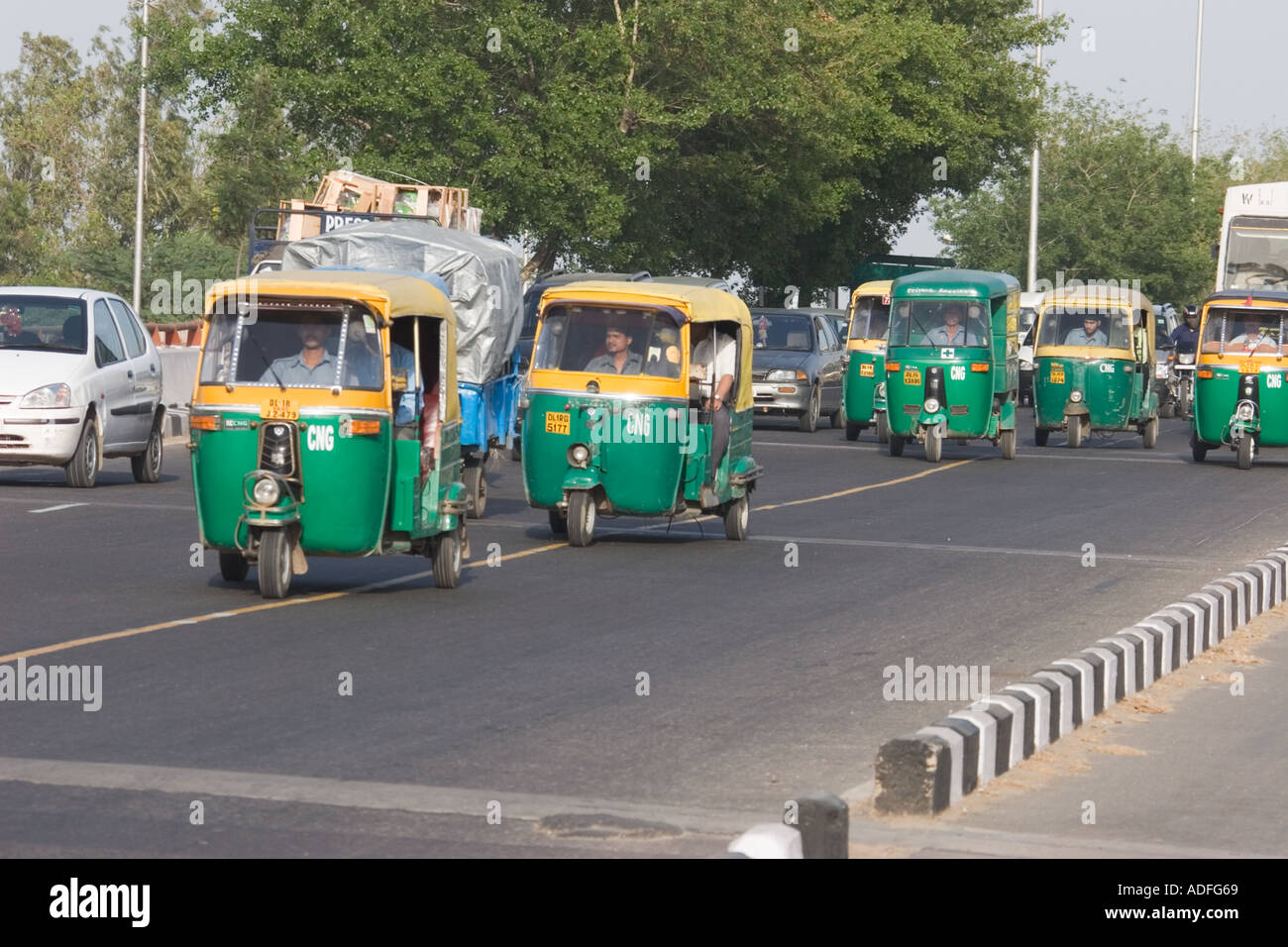 Rickshaws in traffic jam india hi-res stock photography and images - Alamy