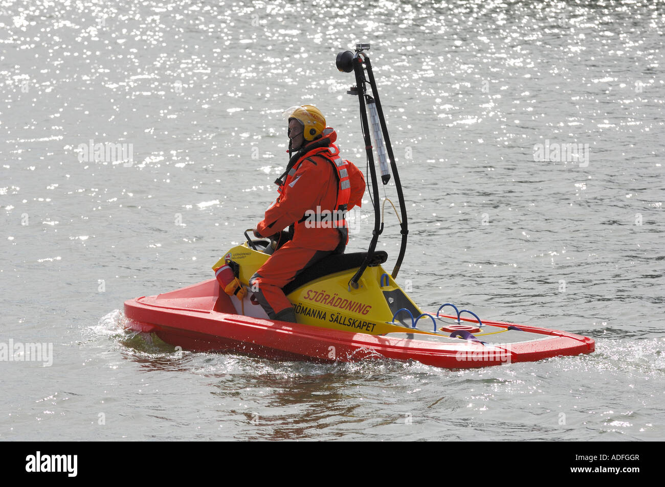 Rescue runner hi-res stock photography and images - Alamy