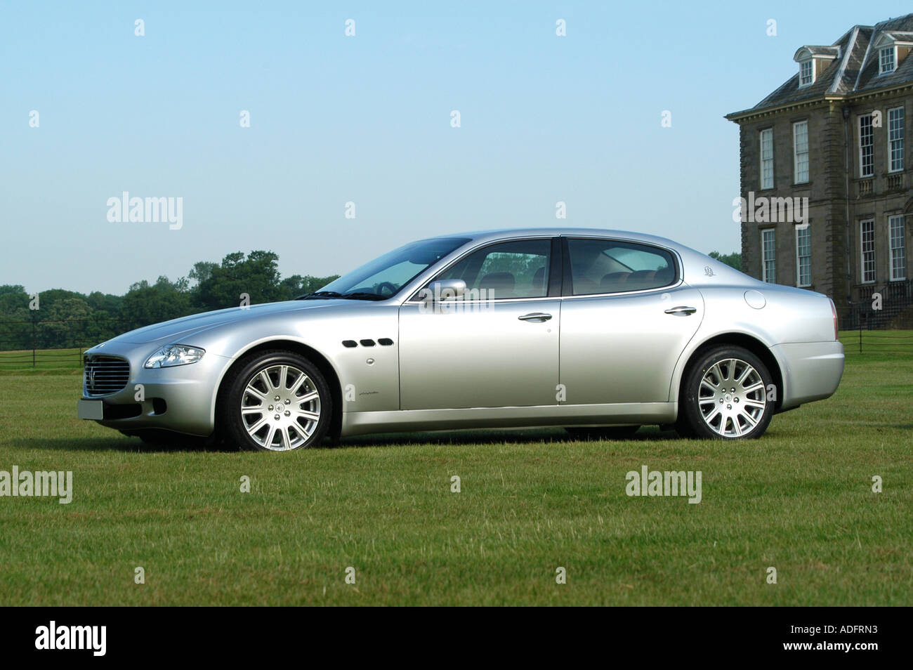 Silver maserati quattroporte car hi-res stock photography and images ...