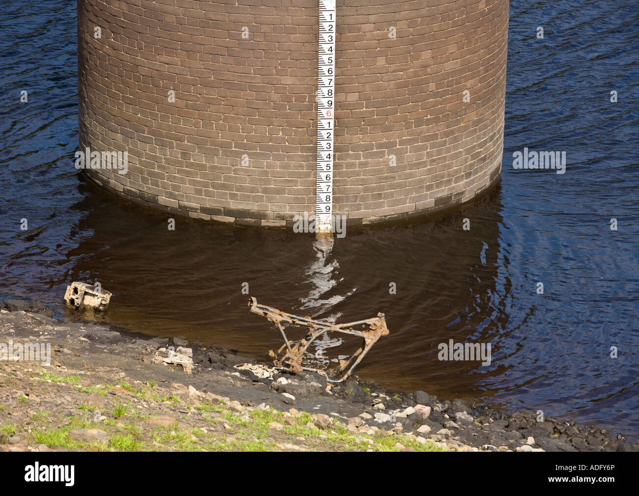 Reservoir depth low water hi-res stock photography and images - Alamy