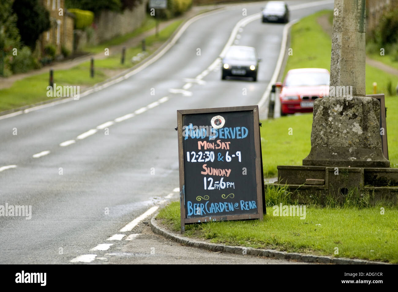 Roadside sign uk handwritten hi-res stock photography and images - Alamy