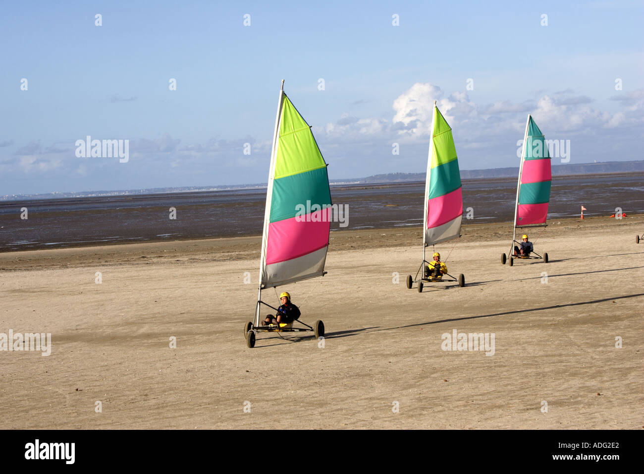 Land yacht racing on sands Cherruieux Brittany France Stock Photo - Alamy