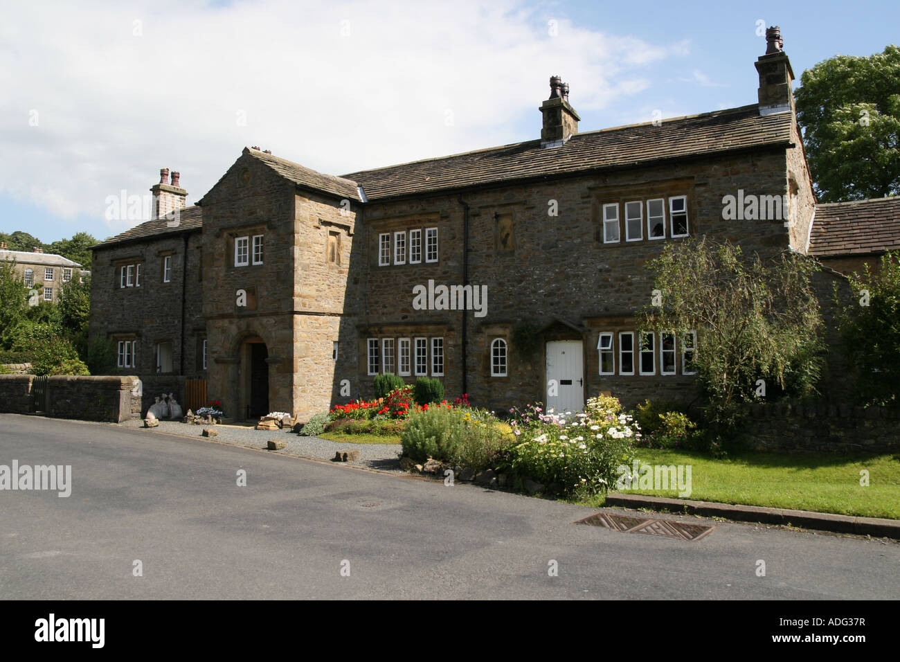 Village of downham lancashire england hi-res stock photography and ...