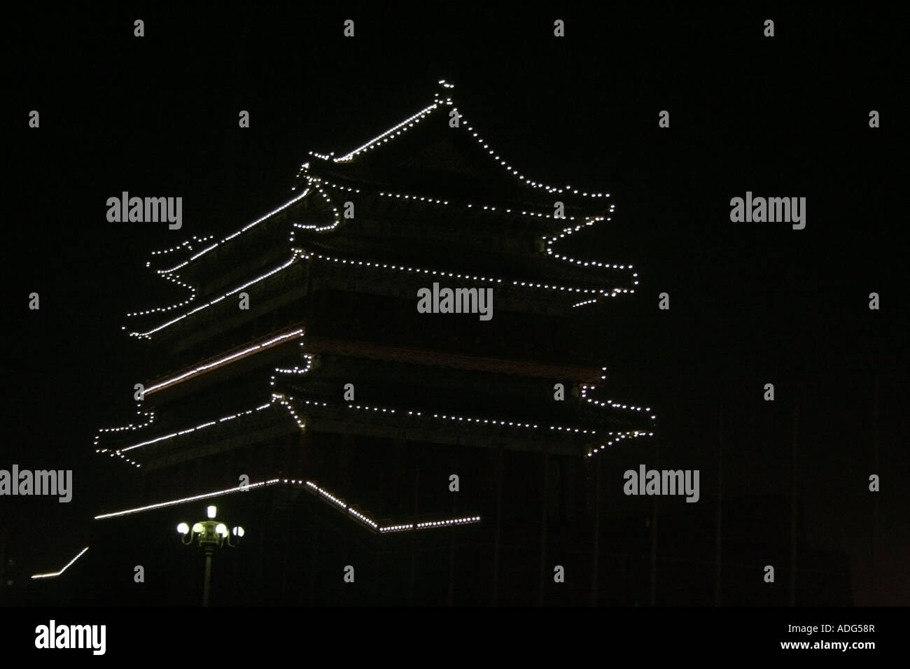 Chinese traditional structure lighting hi-res stock photography and ...