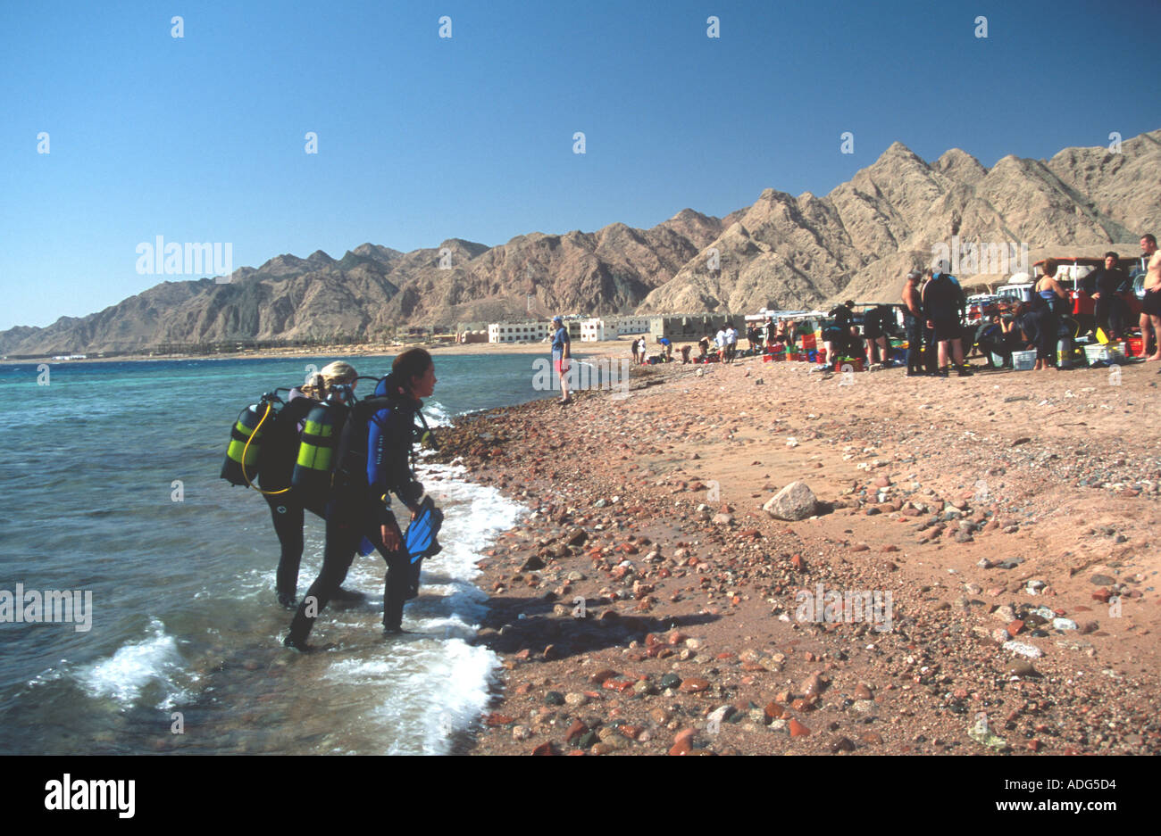 Scuba divers at the Canyon Dahab Sinai Red Sea Egypt Stock Photo - Alamy