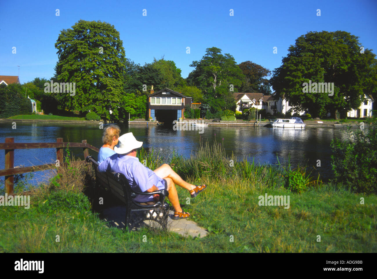 River Thames - Bourne End - Buckinghamshire Stock Photo - Alamy