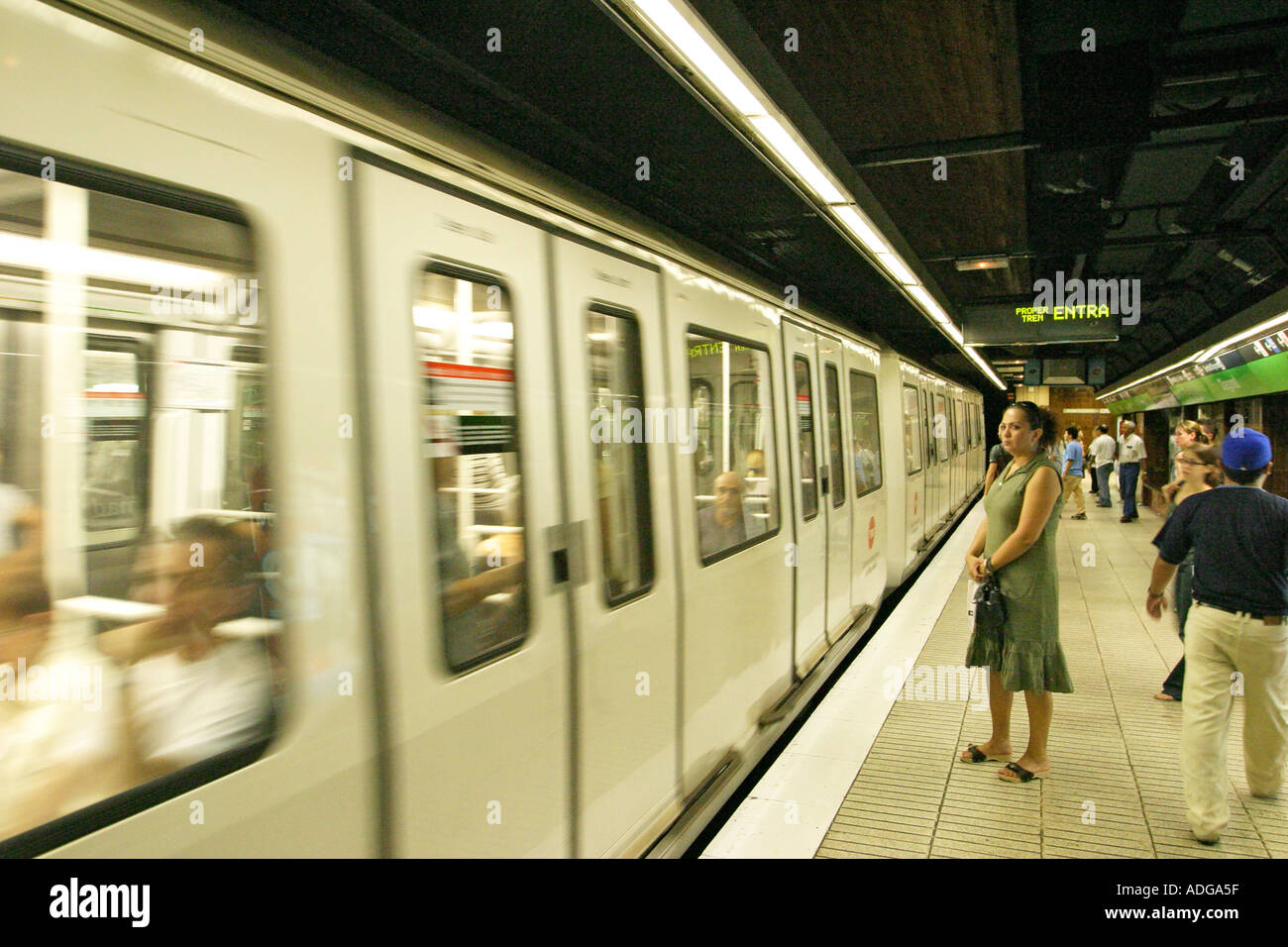 Barcelona Spain Metro Underground Stock Photo - Alamy