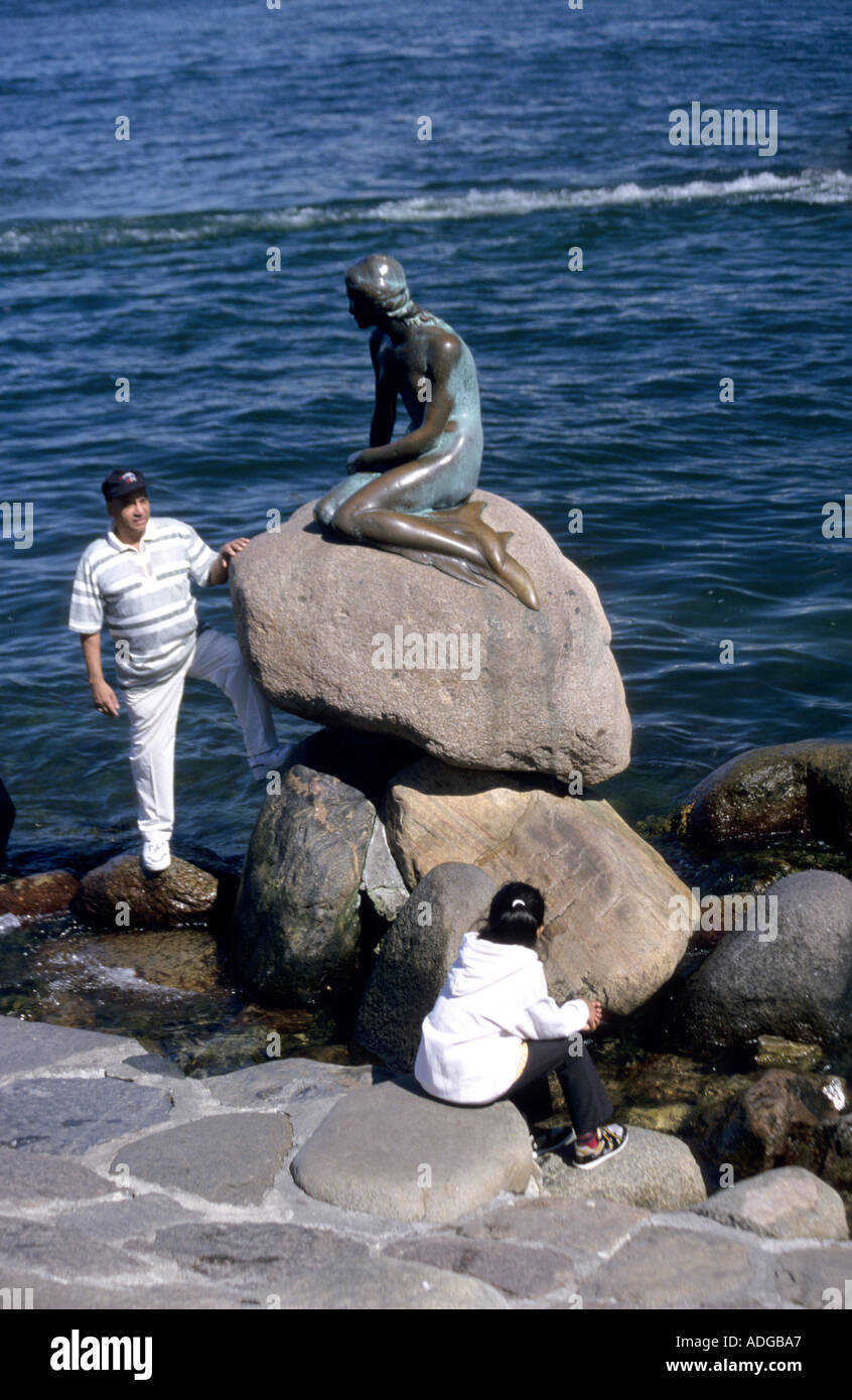 Statue of the Little Mermaid in Copenhagen harbor Denmark Stock Photo ...