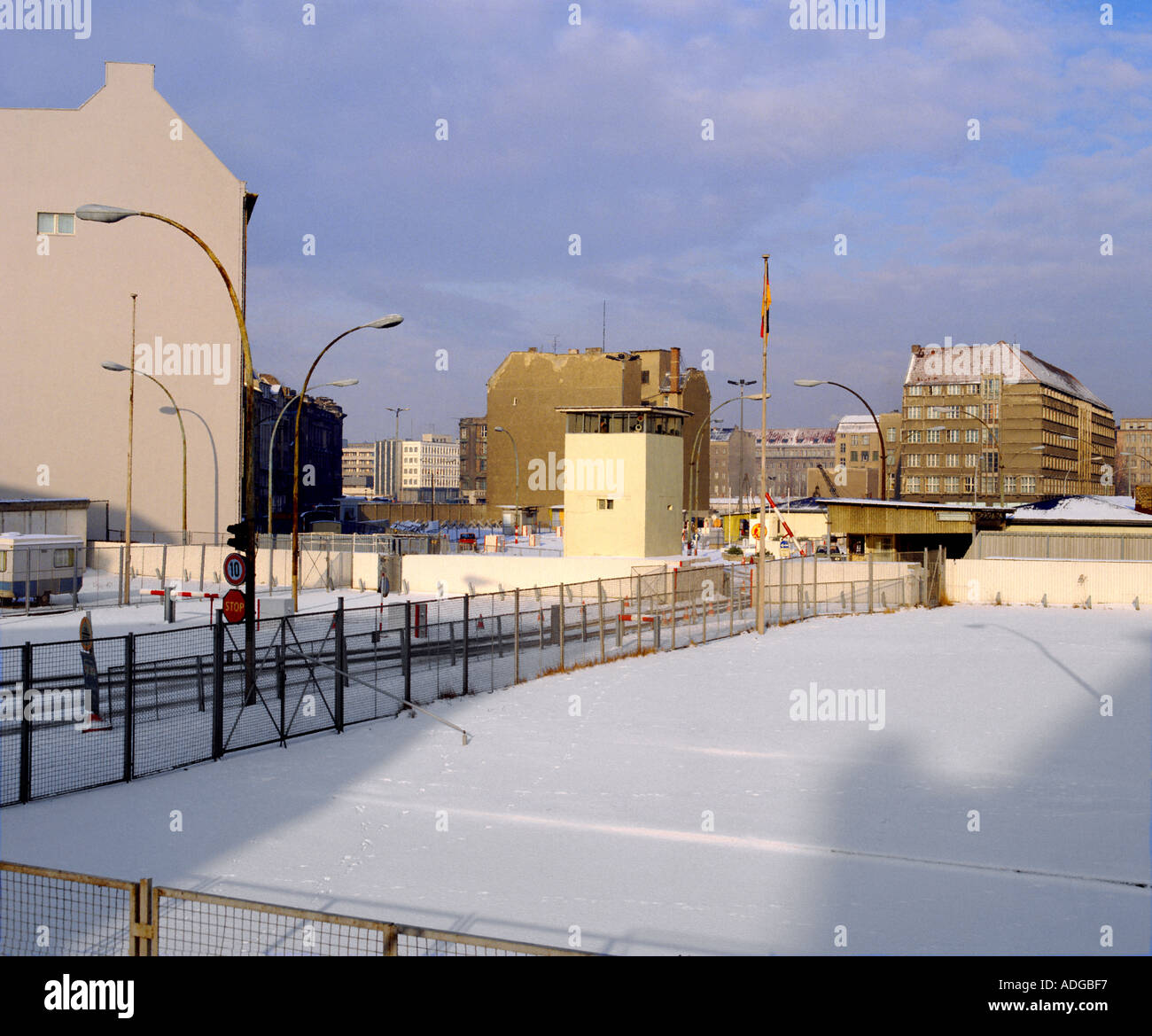 BERLIN WALL 1982 BERLIN GERMANY EUROPE Stock Photo - Alamy