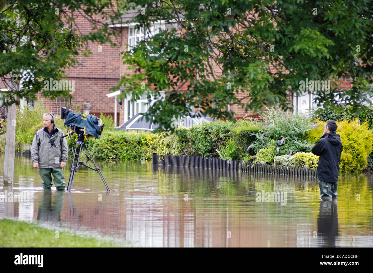 Weather reporter flood hi-res stock photography and images - Alamy