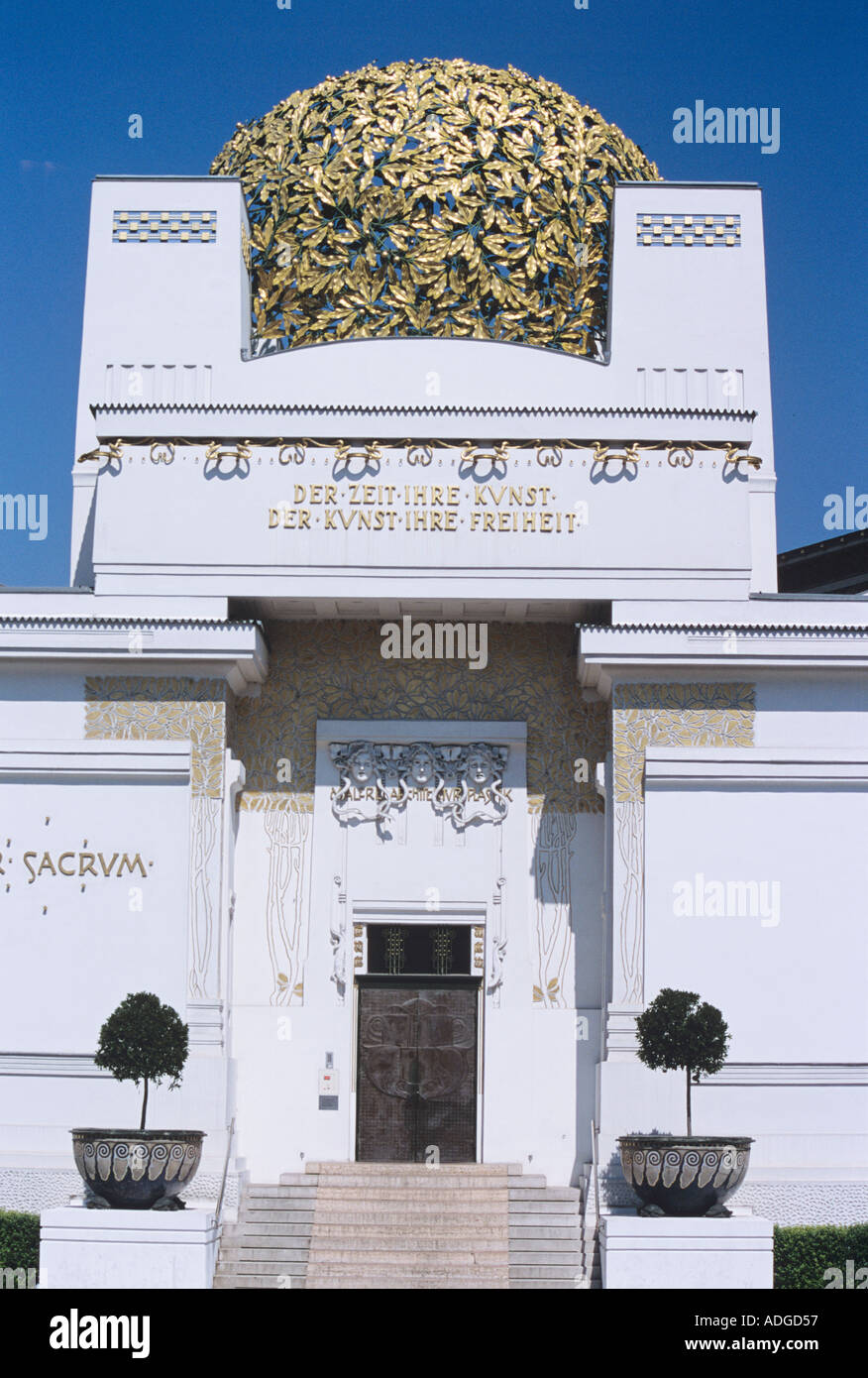 Vienna secession hi-res stock photography and images - Alamy