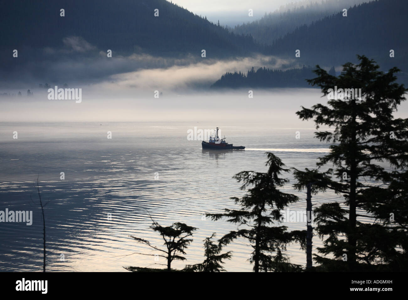 Tugboat heading for Rio Tinto/Alcan aluminum smelter Kitimat British ...