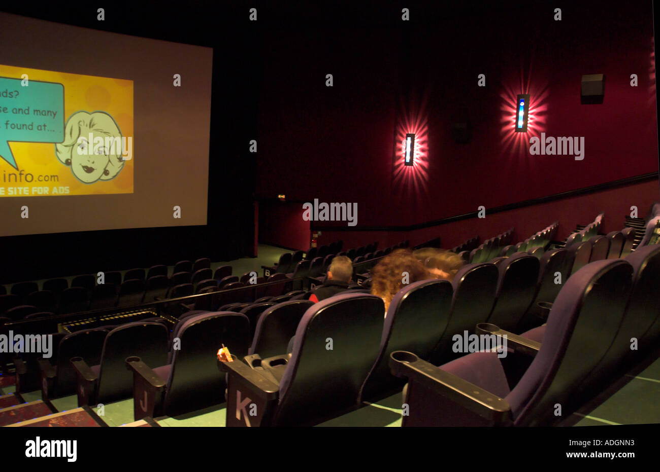 Cinema audience hi-res stock photography and images - Alamy