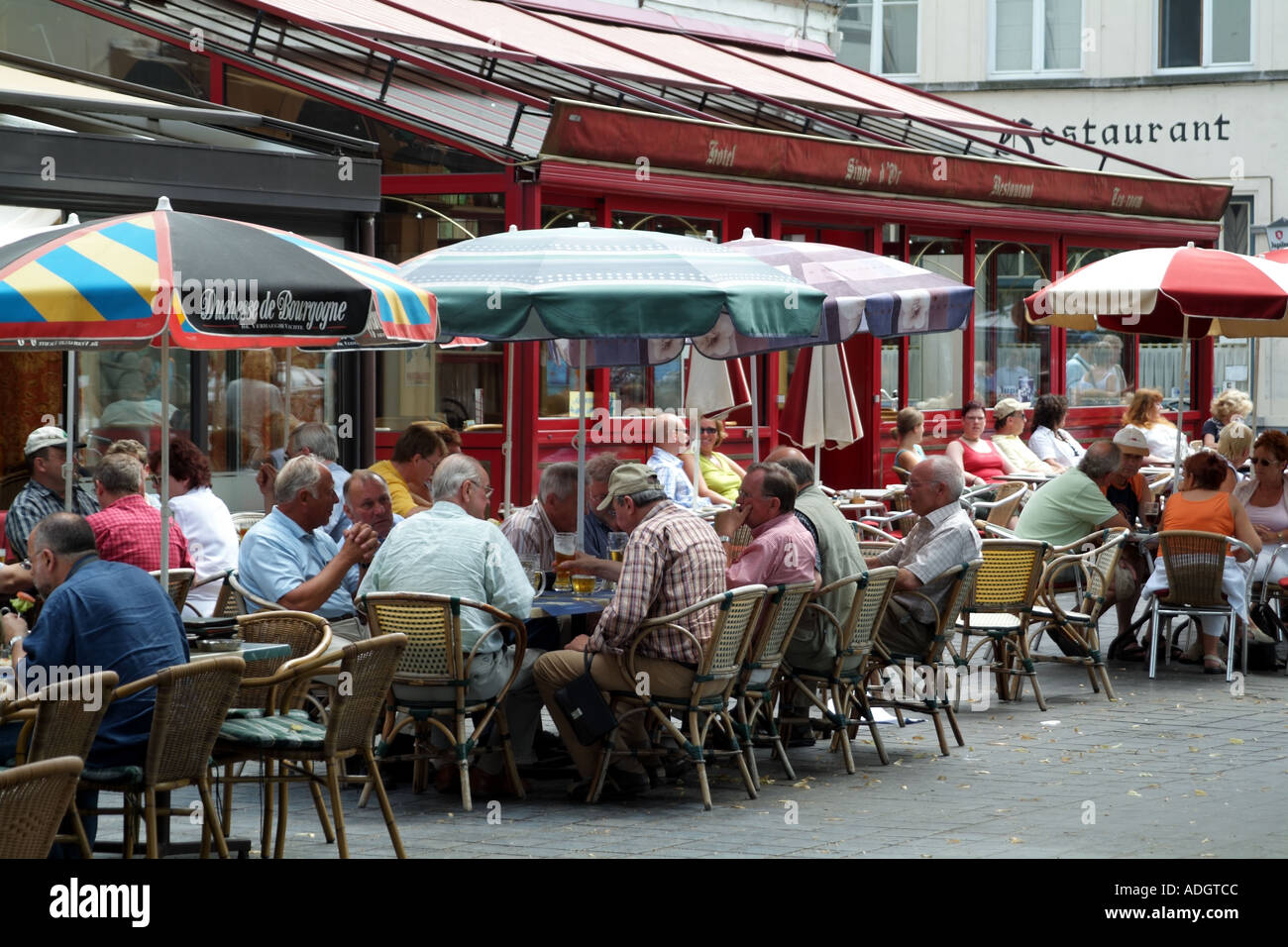 Pavement cafe restaurant bruges belgium hi-res stock photography and ...