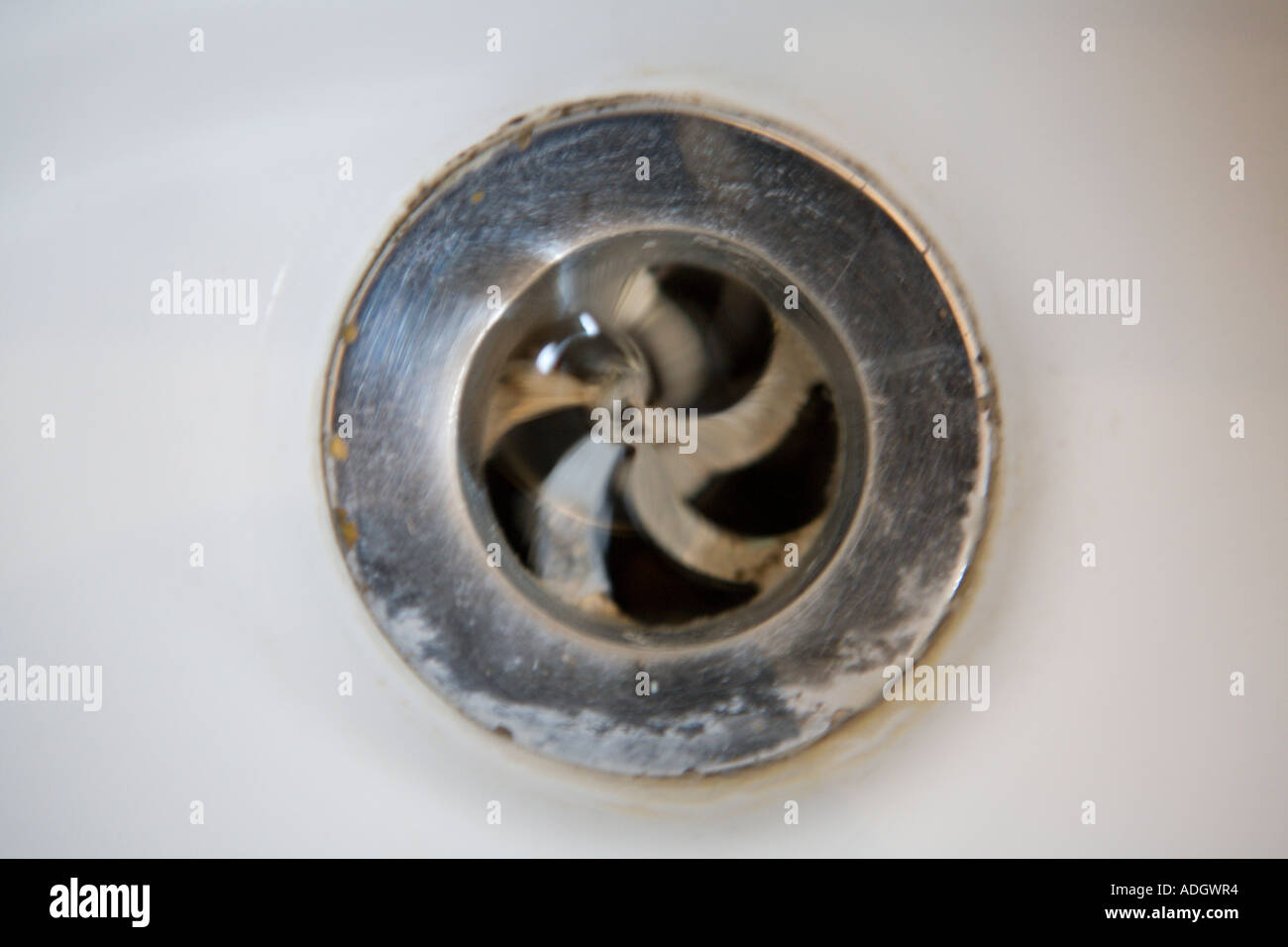 Water running down shower drain hi-res stock photography and images - Alamy