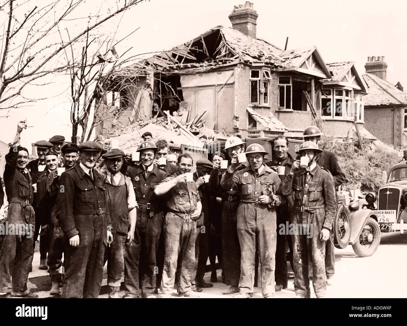 WW2 [Rescue Party] England 1941 Stock Photo - Alamy