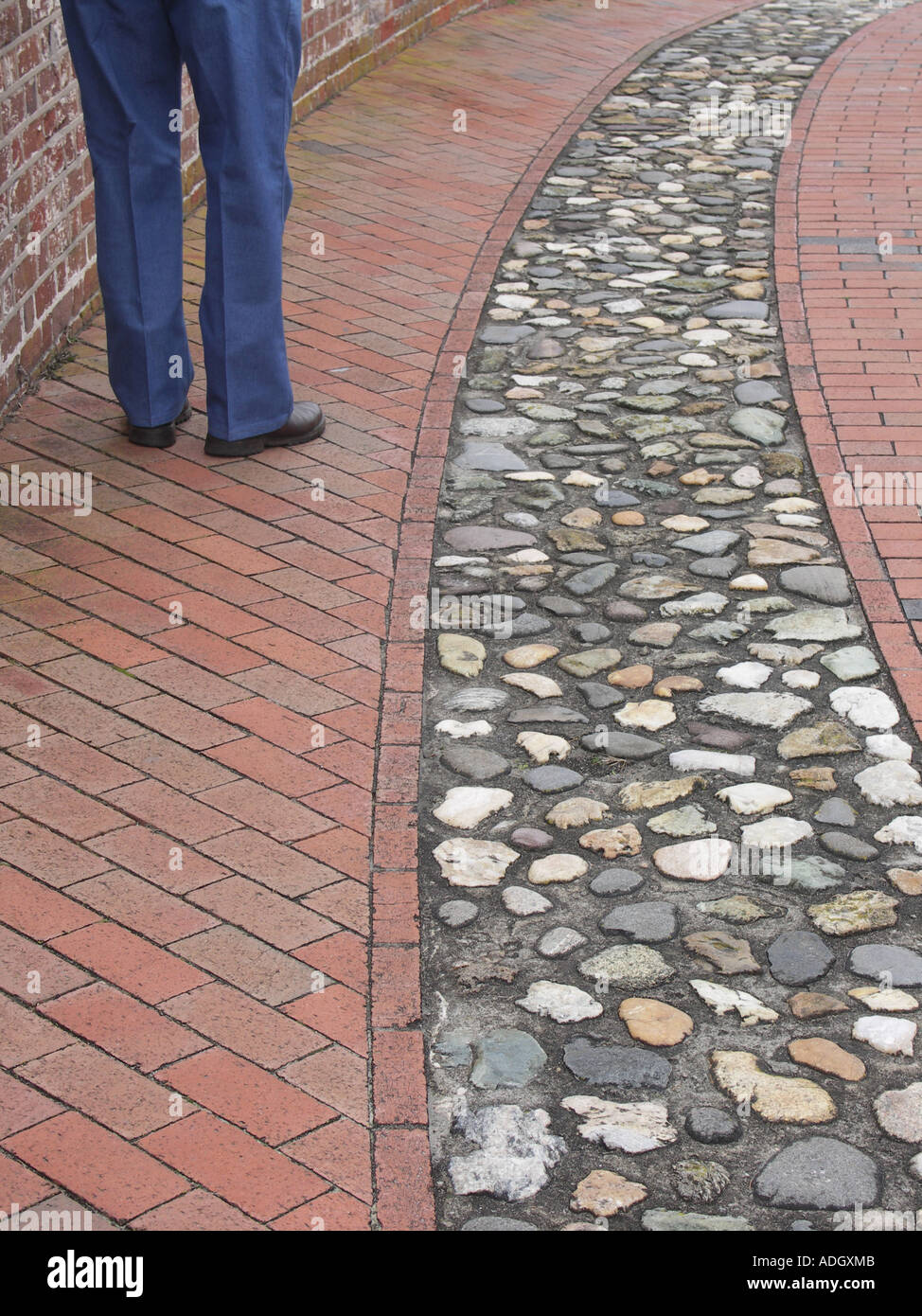 Curved brick walk hi-res stock photography and images - Alamy
