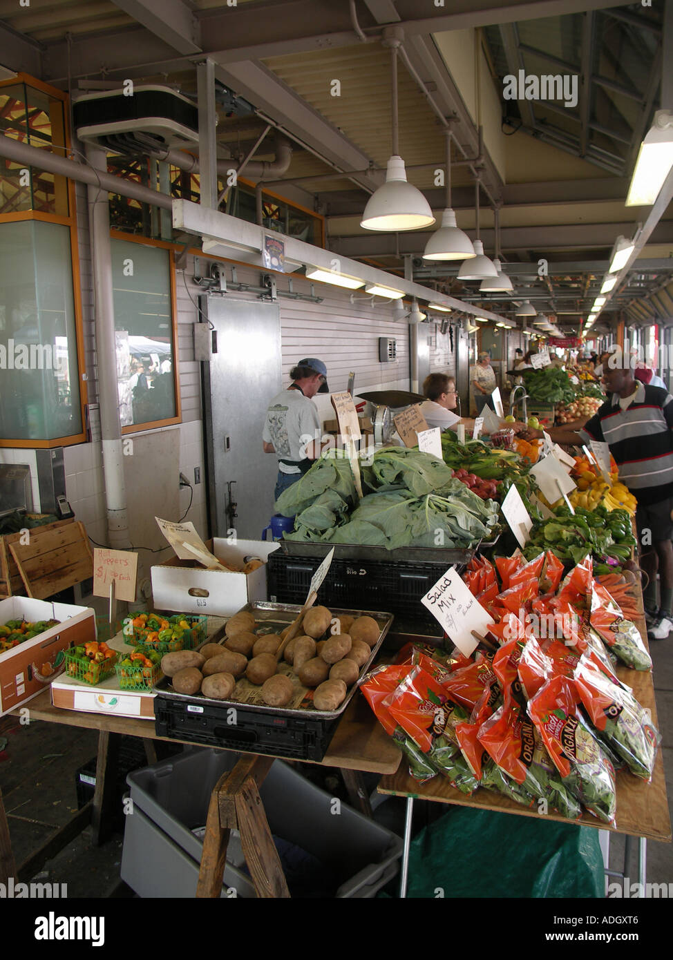 Inside Produce Market Stock Photo - Alamy