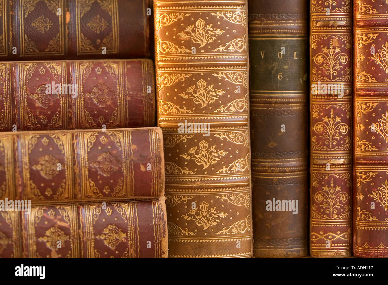 Beautifully bound book hi-res stock photography and images - Alamy