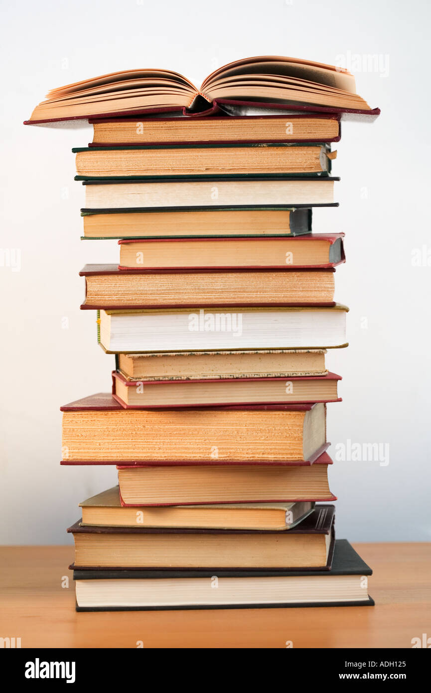 Text books hi-res stock photography and images - Alamy