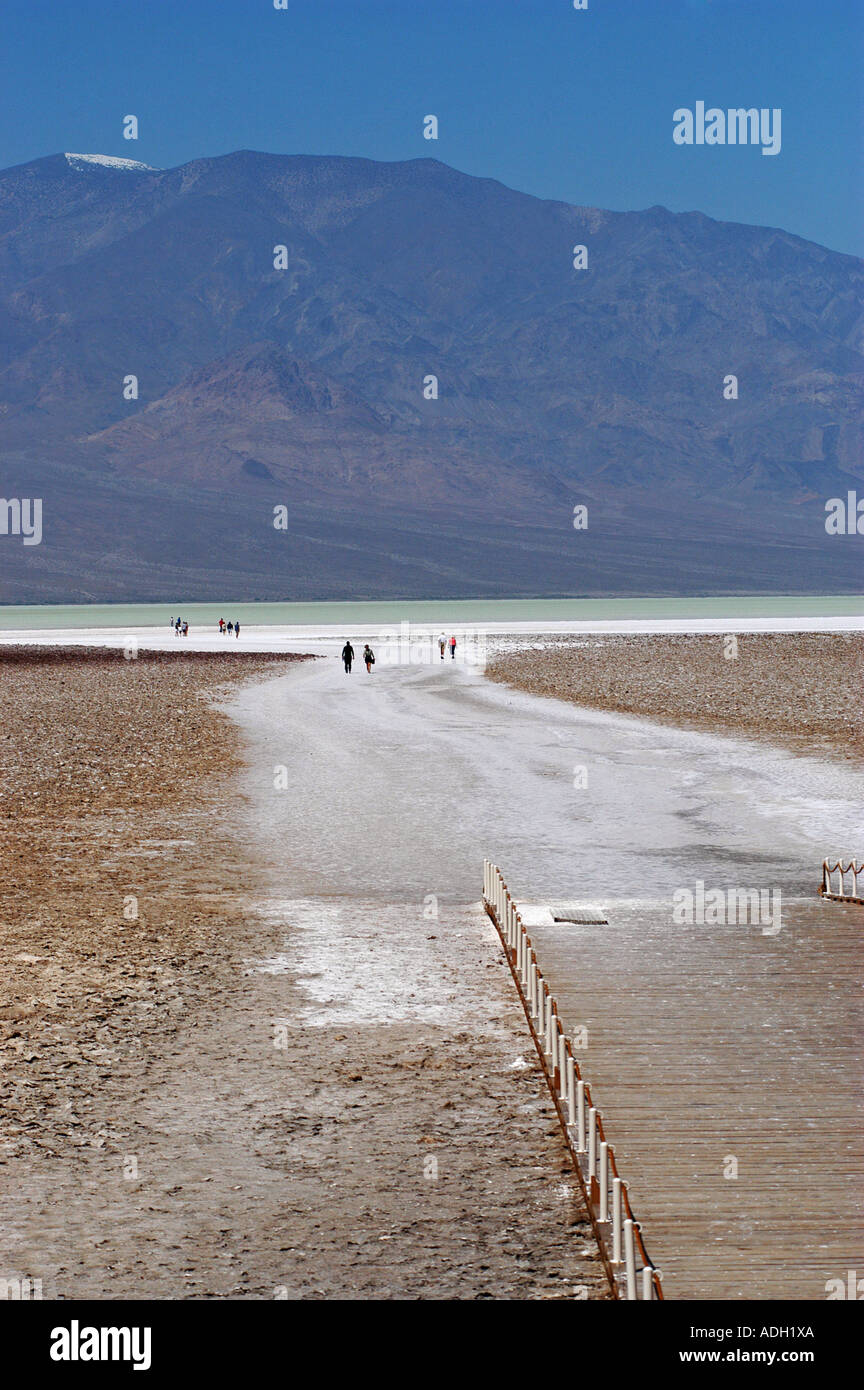 Salt polygons death valley hi-res stock photography and images - Alamy