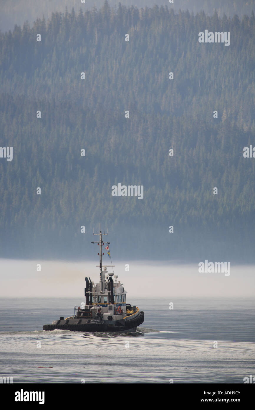 Tugboat at work Rio Tinto/Alcan aluminum smelter dock Kitimat British ...