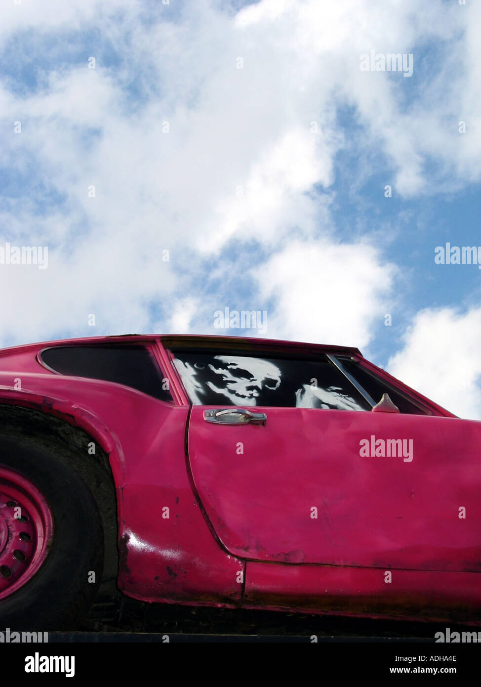 Banksy street art london car hi-res stock photography and images - Alamy