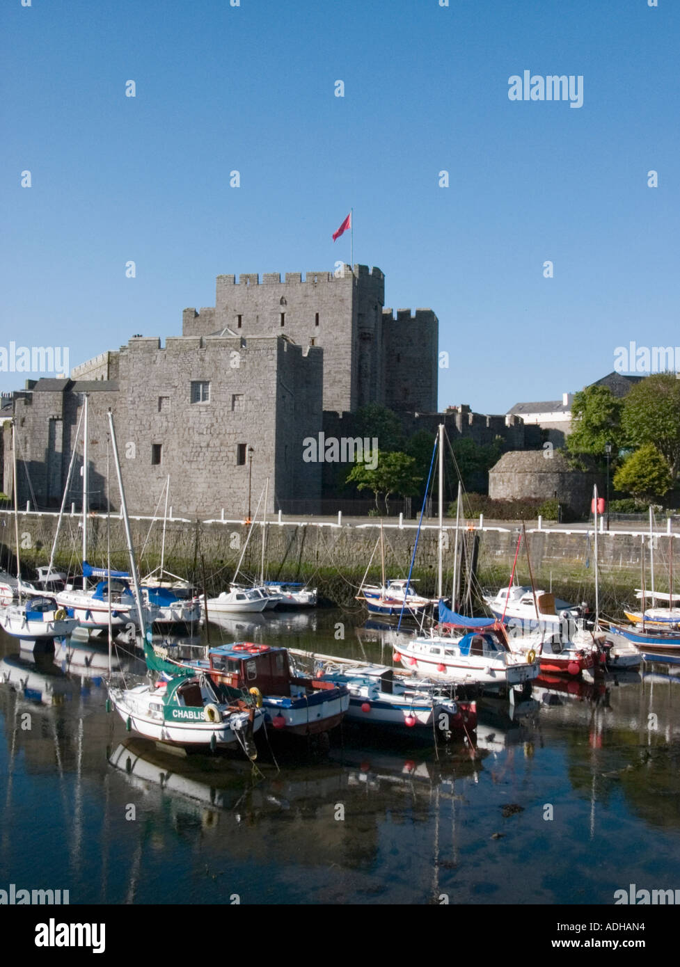 Castletown square hi-res stock photography and images - Alamy