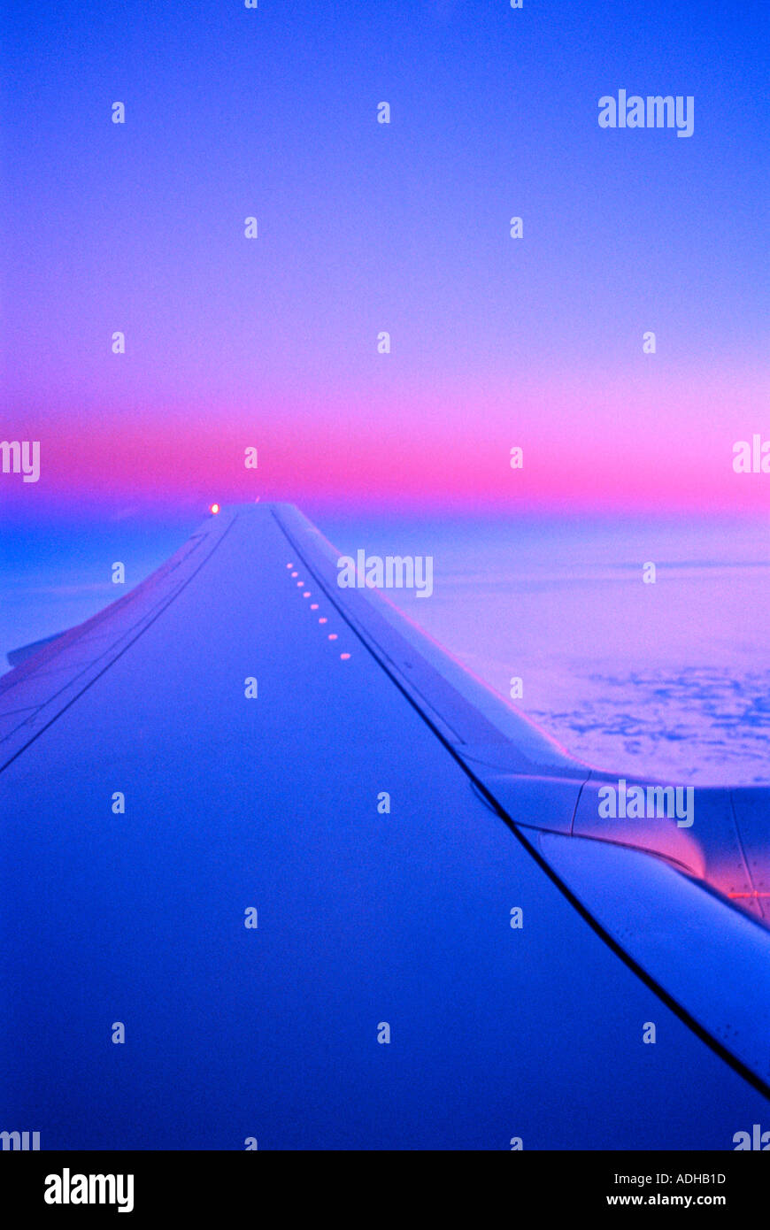 Vertical wing aircraft hi-res stock photography and images - Alamy