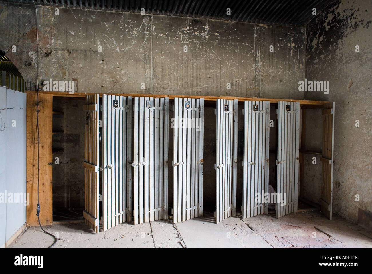 Locker room vintage hi-res stock photography and images - Alamy